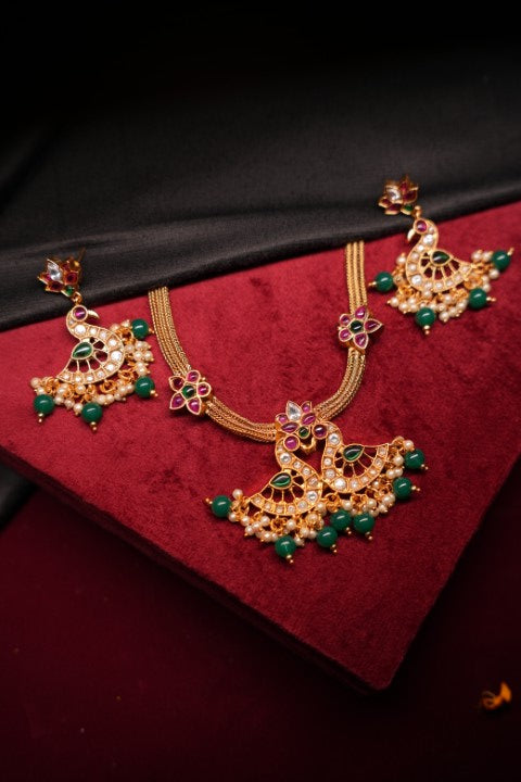 Royal Charm Handcrafted Jadau Jewellery with Double Annam Locket with ...